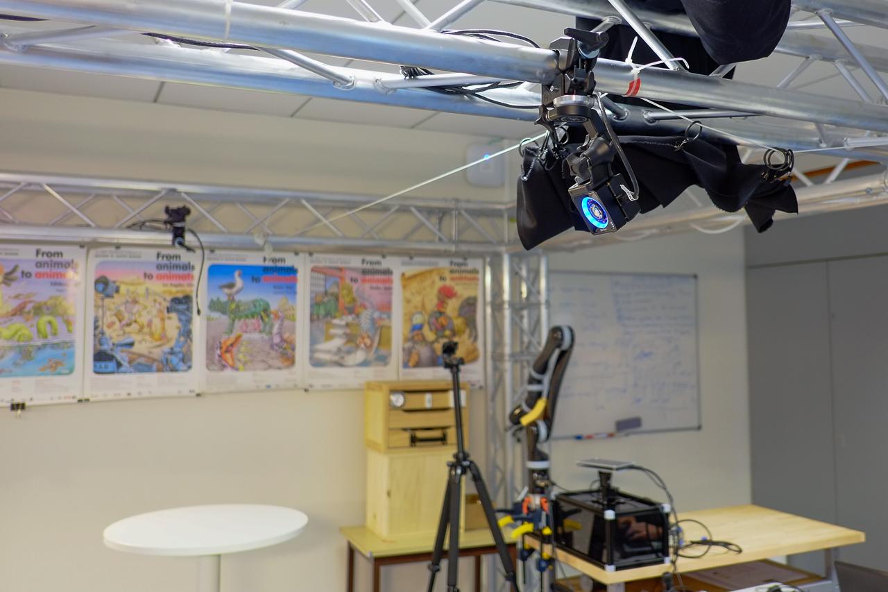 Lab & Robots (photos) — ResiBots documentation